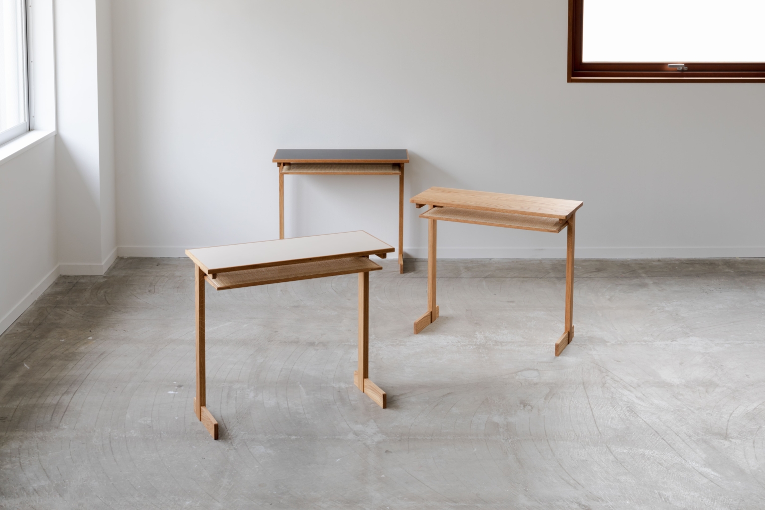 Place Stand - graf | decorative mode no.3 design products Inc.